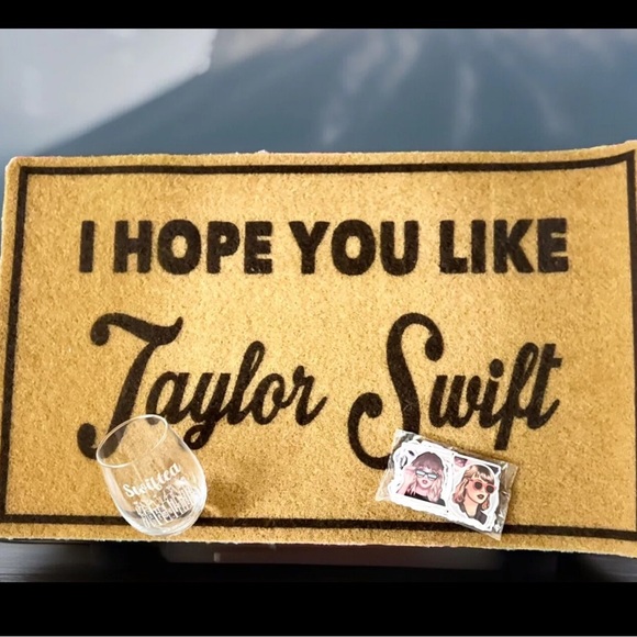 Taylor Swift | Other | Nwt Taylor Swift Bundle | Poshmark